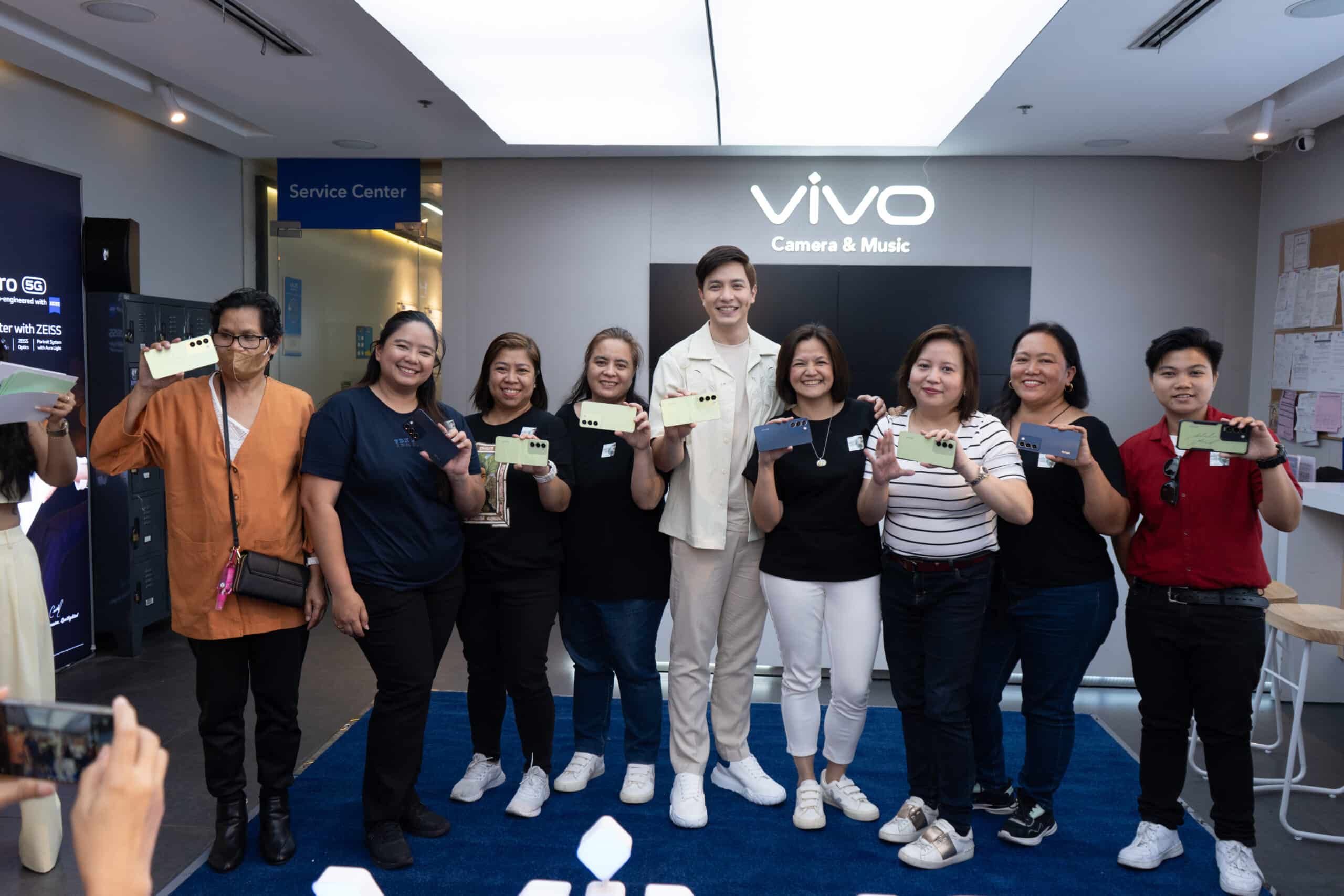 Memorable encounter: Fans meet Alden Richards thanks to vivo Y100 ...